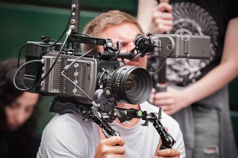 영상 제작 비용은 얼마가 합리적일까요 웰그래피가 알려드립니다