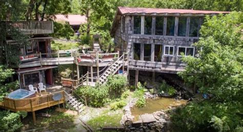 6 Tennessee Treehouse Rentals For Your Next Outdoor Holiday Treehouse Serenity Treehouse