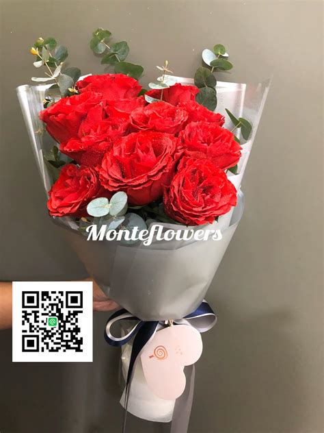 ช่อดอกไม้ ช่อรับปริญญา ช่อแสดงความยินดี ช่อกุหลาบแดง ส่งดอกไม้กทม Id Line ร้านดอกไม้