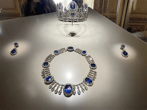 9 Joyas De Napoleón Y Josefina Robadas Del Museo De Louvre