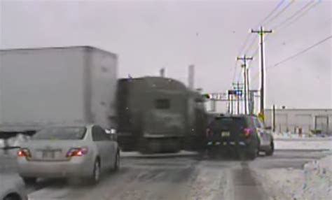 Lección De Manejo Piso Resbaloso Video