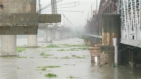 Delhi Flood Report रात में 207 मीटर से ऊपर पहुंच जाएगा यमुना का जलस्तर