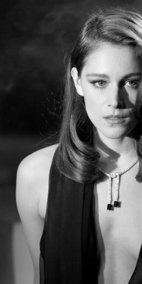 Ariane Labed Phone Wallpapers Free 4k And Hd Downloads