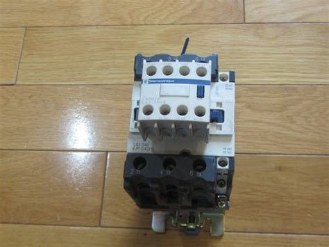 Schneider Electric Lc1 D40 Lp1 D4011 3 Pole 24vdc Coil 60amp