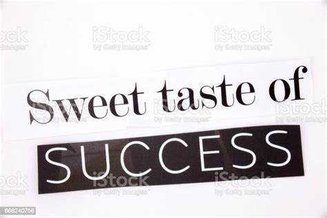 성공의 달콤한 맛의 개념을 보여주는 텍스트 쓰기 단어 복사 공간 흰색 배경에 사업 개념에 대 한 다른 잡지 신문 편지의 만든 귀여운에 대한 스톡 사진 및 기타 이미지