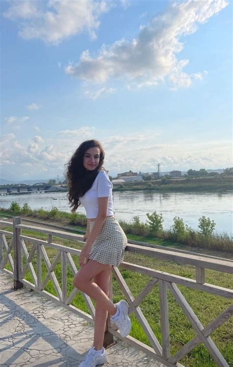 Asdor Panosundaki Pin Ünlüler Kızlar Fotoğraf çekimi