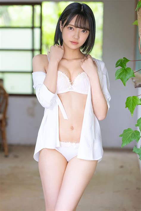 【粒楽あむ 動画】新人 プレステージ専属デビュー つぶらな瞳で見つめられると02秒で好きになる！【mgsだけのおまけ映像付き】 無料av動画