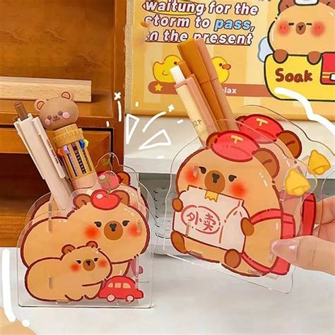 Kawaii Capybara ผู ้ ถือปากกา Creative น ่ ารักโต ๊ ะ Organizer การ ์ ตูนอะคริลิคเครื ่ องเขียน