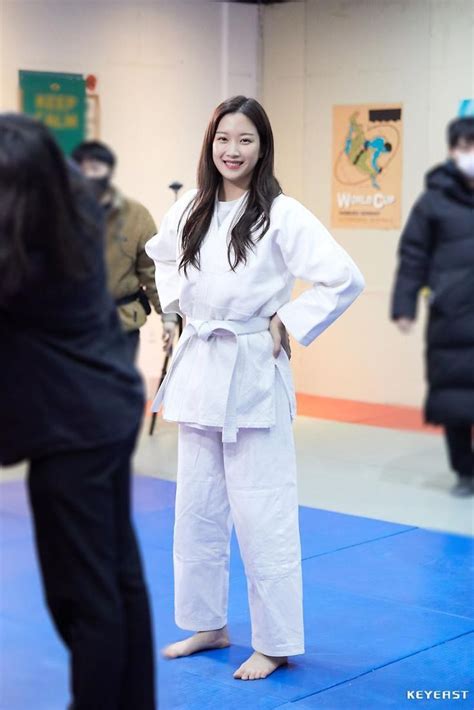 Pin On جو كيونغ 🥰 True Beauty Young Korean Actresses