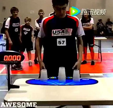 美国神人刷新竞技叠杯比赛世界纪录 仅仅花了五秒的时间完成 腾讯视频