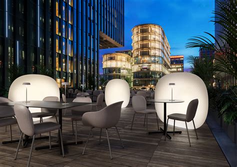 Fade Stack Chair Plust