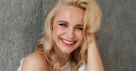 Ребрик із трьома доньками знялися на відпочинку в малинових купальниках Афіша Bigmir Net