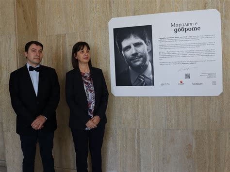 Изложба под надслов Моралът е доброто ще краси кулоарите на Окръжния съд в Бургас