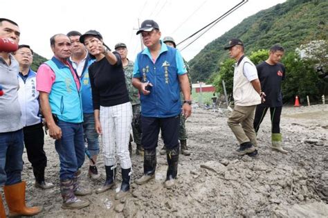 南投縣長許淑華赴東埔勘查土石流災害