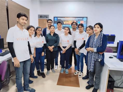 Prachii Maurya On Linkedin Techfusion Viveka3 Srmu Techevent Leadership Innovation