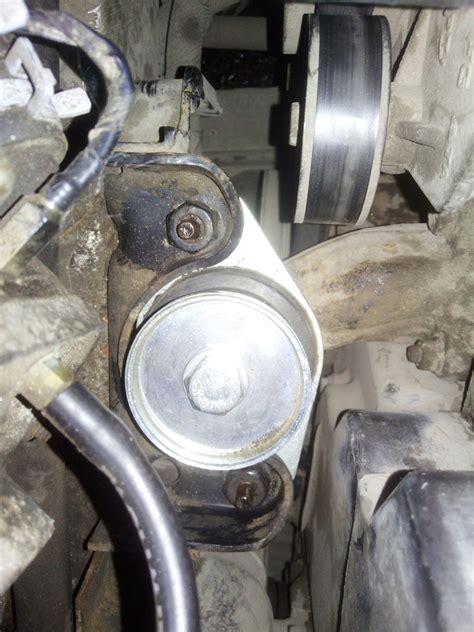 Как не надо менять правую подушку — FIAT Albea, 1,4 л., 2007 года ...