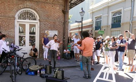 ‘스페인×프랑스 거리풍경에 원주민·흑인문화의 융합