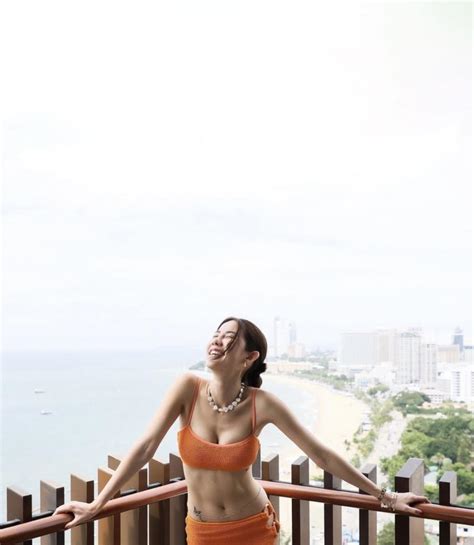 Photo Gallery “พลอย ภัทรากร” เดือดมาก สวมบิกินีตัวน้อยสีหวานอวดไซส์มินิ