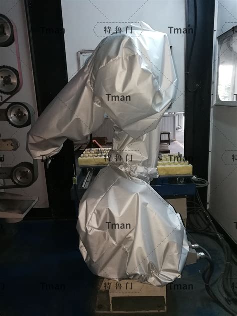 现代hh020防尘机器人防护服 防尘耐磨防静电 江苏凤城龙马机器人技术有限公司 机器人防护服 喷涂机器人防护衣 耐高温阻燃防水恒温加热