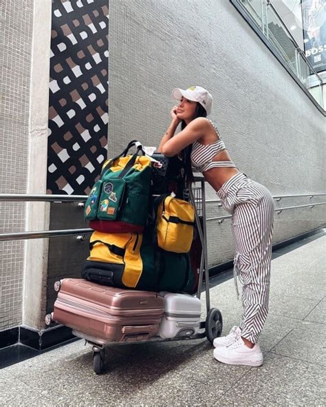 Foto Ex Bbb Larissa Santos Surgiu De Visual Renovado Nas Redes Sociais