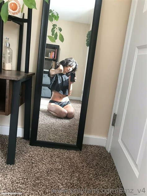 Emz V Nude OnlyFans Leaks Fappening FappeningBook
