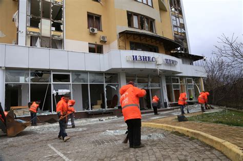 Последствия ракетной атаки по Одессе сотни выбитых окон и поврежденный Дворец спорта — чудом не