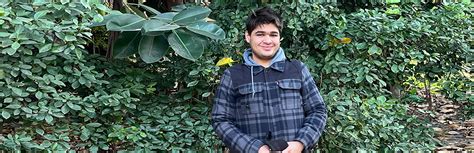 Vedant Kumar En Una Misión Para árboles Menos Aburridos