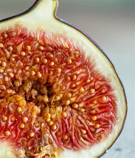 Екзотичні Фрукти Crazybox🍍 Почався сезон інжиру а отже він зараз дуже смачний 😋 Солодкий м