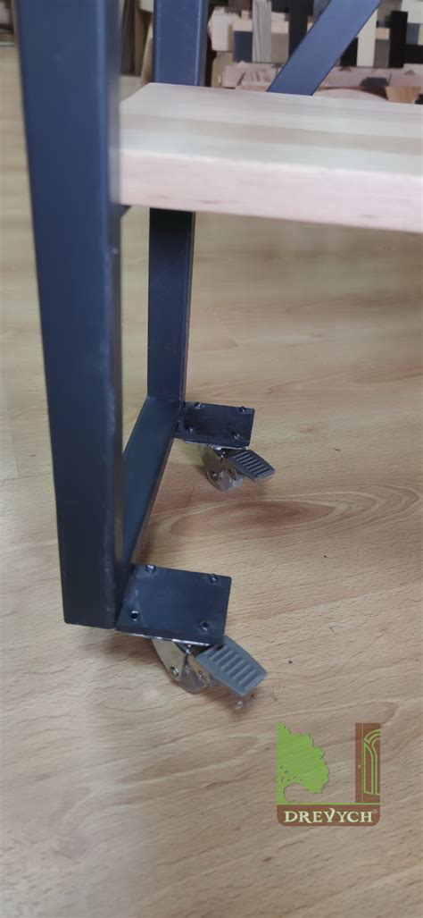 Стелаж у стилі лофт від виробника Металевий каркас та деревяні полички Виготовлення у Львові