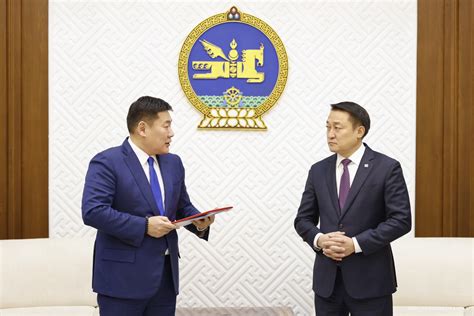 Үндэсний баялгийн сангийн тухай хуульд нэмэлт өөрчлөлт оруулах тухай хуулийн төслийг өргөн