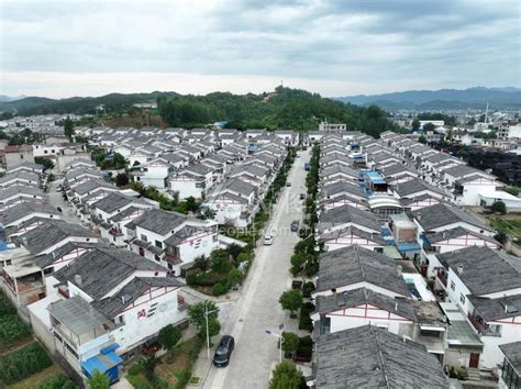 湖北房县：移民新村美如画 人民图片网