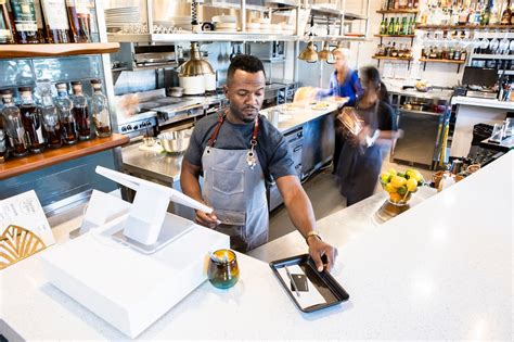 What Do Servers Tip Out Bartenders At Jill Ford Blog