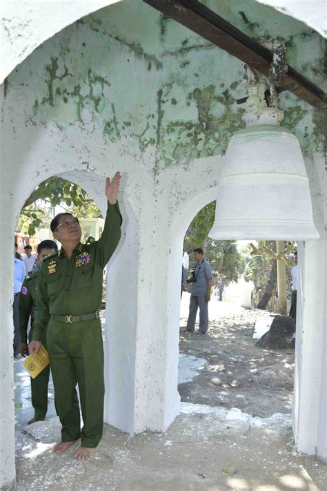 နိုင်ငံတော်စီမံအုပ်ချုပ်ရေးကောင်စီဥက္ကဋ္ဌ နိုင်ငံတော်ဝန်ကြီးချုပ် ဗိုလ်ချုပ်မှူးကြီး မင်းအောင်လ