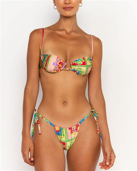 Finally There Are Cute Swimsuits For Small Chests