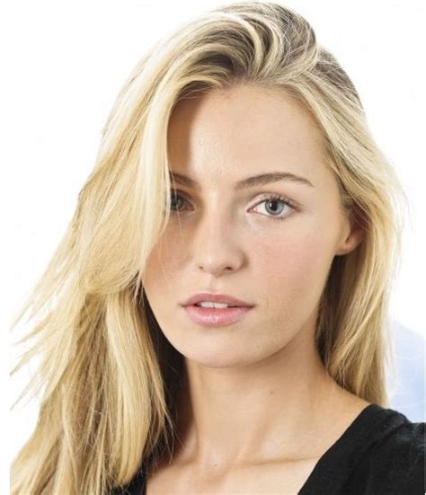 Aandr Valentina Zelyaeva Peinados Hermoso Rostro Modelos Famosos