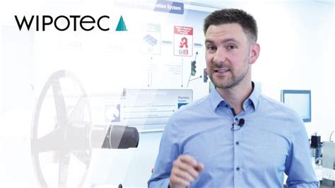 Bottle Labeling With The Traceable Quality System Damian T