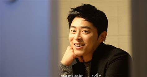 포토 배우 조정석 영화 관상 기대해 주세요