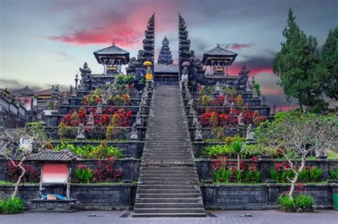 10 Pura Di Bali Yang Cantik Dan Populer