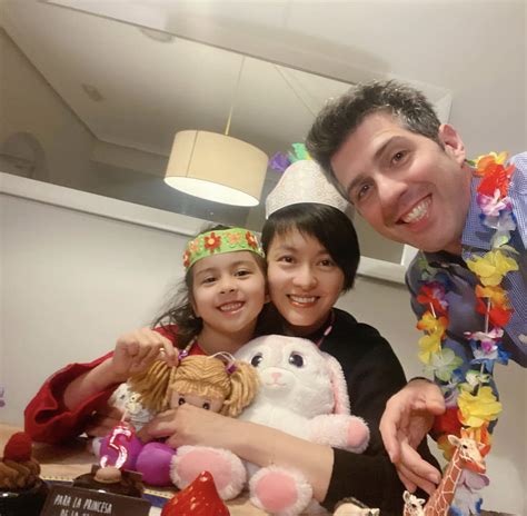 Gigi Leung Looks Like An “outsider” When Shes With Her Husband And 8