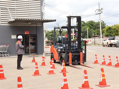 การควบคุมรถฟอร์คลิฟท์อย่างถูกต้อง ปลอดภัย รักษาเบื้องต้น