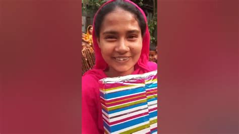 গ্রামের সুন্দরী মেয়েদের মুখ বেলুন ফুলিয়ে পাছা দিয়ে ফুটানোর চ্যালেঞ্জ। Youtube