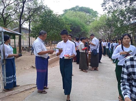 တံတားဦးမြို့နယ်တွင် ၇၈ နှစ်မြောက် တပ်မတော်နေ့ အထိမ်းအမှတ် သတင်းစကား လက်ကမ်းစာစောင်များဖြန့်ဝေ