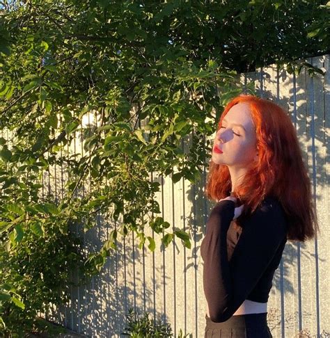 Рыжая девушка рыжие волосы рыжее окрашивание лето кудрявые волосы солнце Рыжие волосы