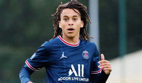 Psg Ethan Mbappé A Fait Ses Premiers Débuts Avec Les Pros