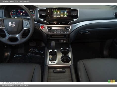 Black Interior Dashboard For The 2019 Honda Pilot Ex L 130146008