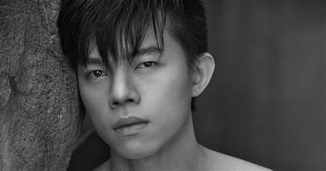 男色的介绍 J Son Yau 模特男神