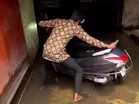 heavy rain in pune leads to water logging problems visuals inside