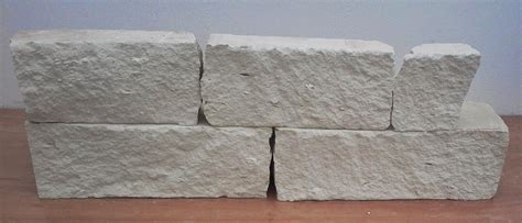 ΚΡΗΤΙΚΑ ΦΥΣΙΚΑ ΠΕΤΡΩΜΑΤΑ ΧΕΙΡΟΠΟΙΗΤΑ ΠΕΛΕΚΙΑ