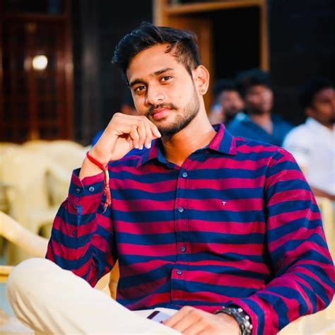 Vikki Is Live Youtube