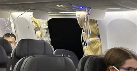 이쯤되면 목숨걸고 타는 비행기”이번엔 조종석 창문 균열